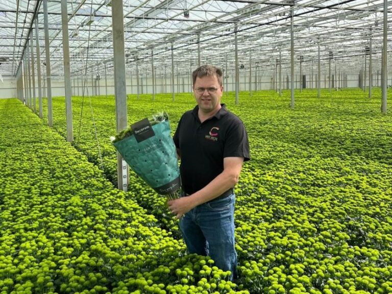 Decorum start met levering Santini